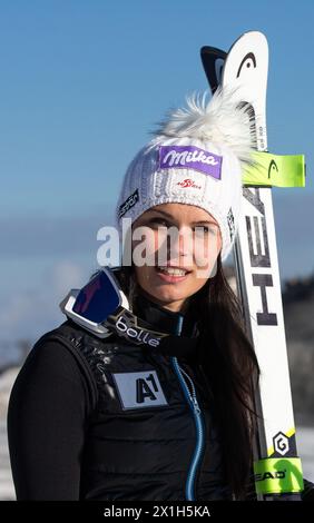 Austrian Olympic ski champion Anna Veith and her doctor Christian Hoser ...