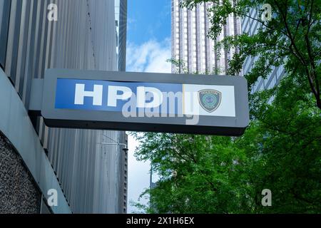 HPD (Houston Police Department) sign on the building at its ...