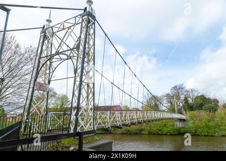 Howley Suspension Bridge in Warrington, Cheshire Stock Photo - Alamy