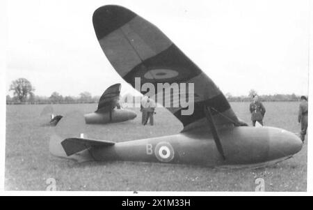 GLIDER DEMONSTRATION BEFORE THE KING - Gliders after landing with ...