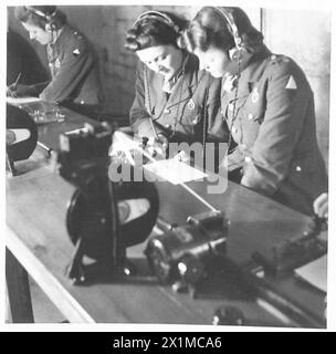 ATS WIRELESS OPERATORS TRAINING BATTALION - Girls learning morse by ...