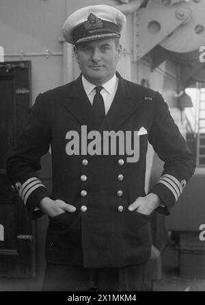 BRITISH SUBMARINES PERSONNEL - CAPTAINS AND OFFICERS AT ALEXANDRIA ...