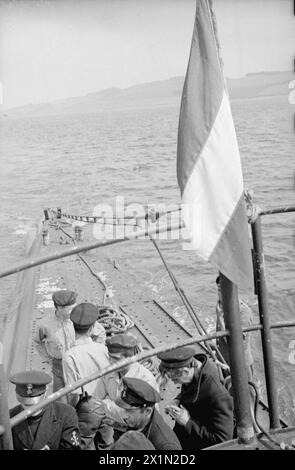 DUTCH SUBMARINE'S ADVENTURE. 5 JULY 1943, DUNDEE. ROYAL NETHERLANDS ...