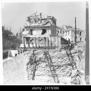 INVASION OF ITALY : FIFTH ARMY BRIDGE BUILDING AT BATTIPAGLIA - Sappers ...