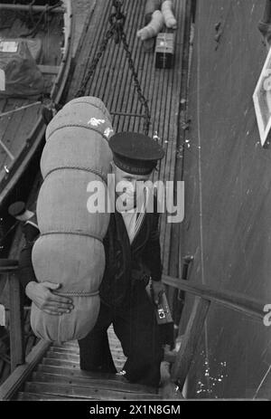 Photograph of HMS Defiance in Devonport, Plymouth, September 1940 ...