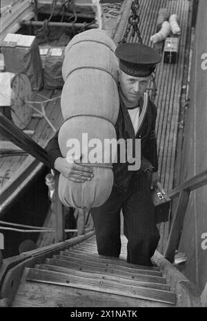HMS DEFIANCE, TRAINING ESTABLISHMENT. SEPTEMBER 1940, HMS DEFIANCE ...