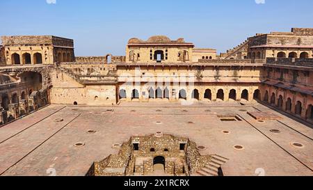 Ruin View of Palace, Garh Kundar, Niwari, Madhya Pradesh, India Stock ...