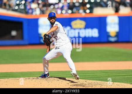 Milwaukee Brewers' Christian Yelich throws the ball during the seventh ...