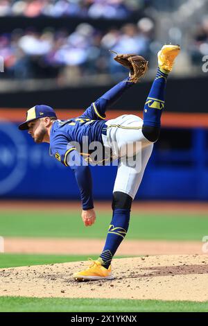 Milwaukee Brewers' DL Hall throws to the New York Mets during the ...