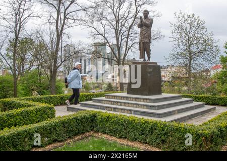 Indian guru Sri Chinmoy. Prayer for peace. Ganapati Kumar Ghose ...