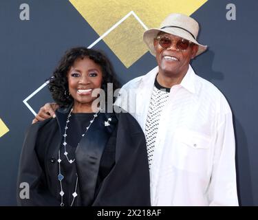 LOS ANGELES - APR 18: Samuel L Jackson, Uma Thurman at the 2024 TCM ...