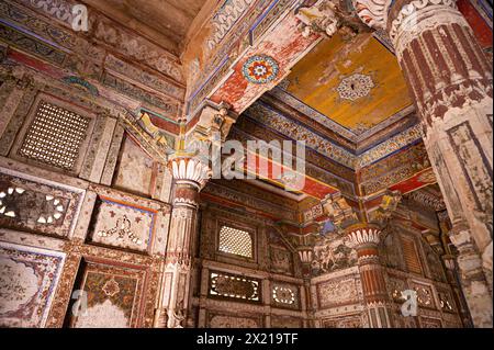 Interiors, Chhatri of Shrimant Daulatrao Maharaj Scindia, Chhatris of ...