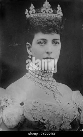 Queen Mary and the Dowager Queen Alexandra Stock Photo - Alamy