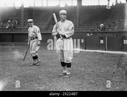 Roger Bresnahan, St. Louis, NL, Miller Huggins in background (baseball ...