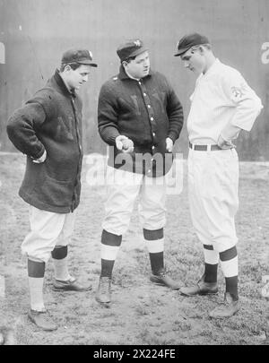 [Rube Marquard standing at right, (Libe?) Washburn in center & Mike ...