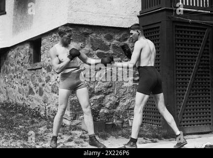 This image shows Billy Wells, an English boxer, training in Rye, New ...