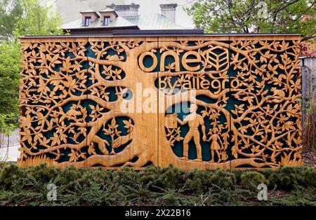 Wooden box, bas-relief Stock Photo - Alamy