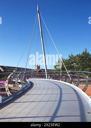 S-shaped Valentine Bridge, Temple Meads, Bristol, England, UK Stock ...