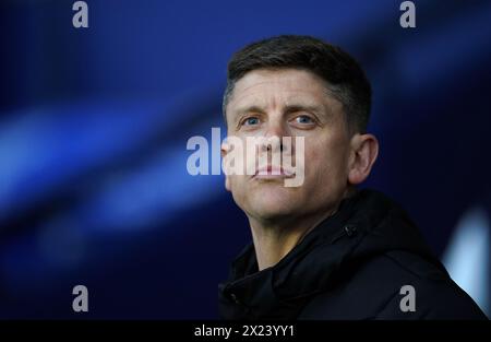 Stevenage manager Alex Revell before the Sky Bet League One match at ...