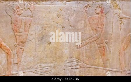 Egypt, Saqqara, tomb of Ty, building a straw stack and binding the top ...