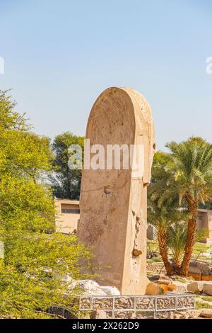 The peristyle court of Amenhotep III (18th dynasty) with papyrus bundle ...