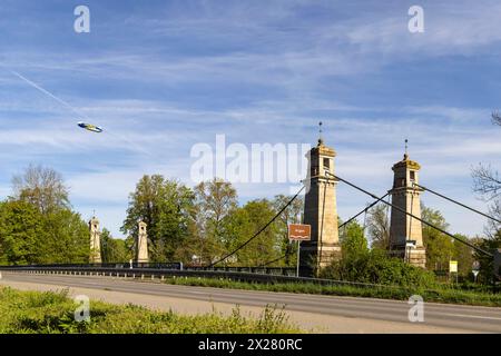 Hängebrücke über die Argen, Straßenbrücke über die Argen zwischen ...