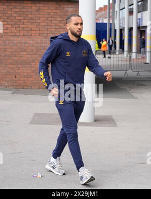 Dominic Calvert-Lewin arrives at the stadium prior to kick off during ...