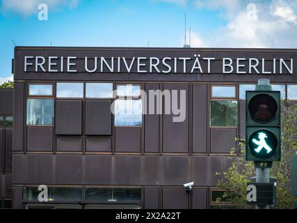 Berlin Zehlendorf Freie Universität Berlin FUB, Rostlaube - 19.12.2025 ...