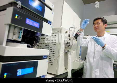 HPLC-MS High Performance Liquid Chromatography-Mass Spectrometry ...