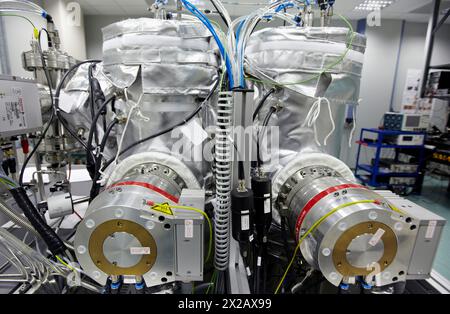 Evaporation (thin film deposition) equipment, Deposition laboratory ...