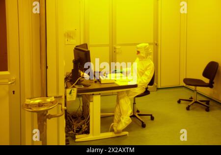 Checking with an electron microscope the results of an e-beam ...