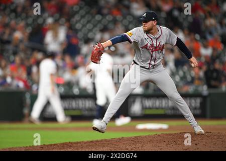 Atlanta Braves pitcher Aaron Bummer delivers in the sixth inning of a ...