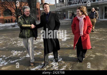 John and Elizabeth Edwards Stock Photo - Alamy