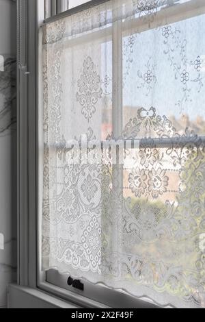 Old fashioned lace. Net curtains in Georgian townhouse, Paultons Square ...