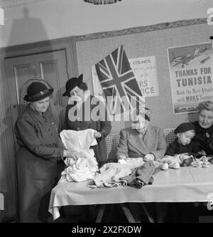 Women's customer service Stock Photo - Alamy