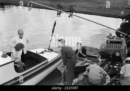 CHANNEL INCIDENT: THE PRODUCTION OF A MINISTRY OF INFORMATION FILM, UK ...