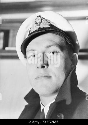 Navy Fighter Pilots Aboard a British Aircraft Carrier. 4 January 1943 ...