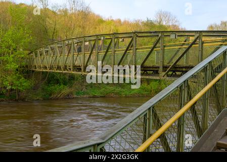 The Jackfield and Coalport Memorial Bridge, over the river Severn at ...