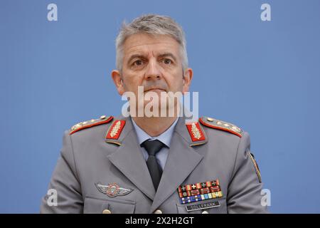 Generalleutnant Alexander Sollfrank, Kommandeur des Joint Support and ...
