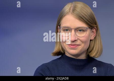 Svenja Appuhn: Bundessprecherin der Gruenen Jugend, zu Gast bei ...