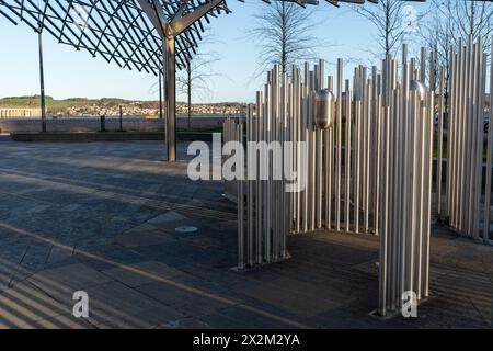 The Tay Whale Sculpture, Dundee Waterfront Stock Photo - Alamy