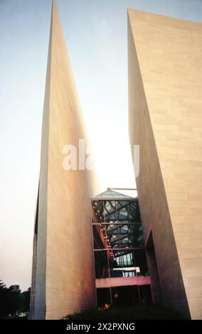 Washington DC, USA, 1982. View of the East Building, National Gallery of Art Stock Photo - Alamy