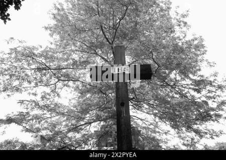 Stratford, Connecticut, U.S.A., 1982. Old millstone displayed at Boothe ...