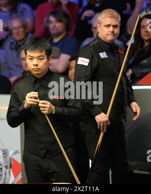 Pang Junxu during is match against Ronnie O'Sullivan, on day eight of ...