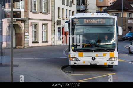 Ein Bus der Linie 25 der Hamburger Hochbahn AG in Richtung Burgstraße ...