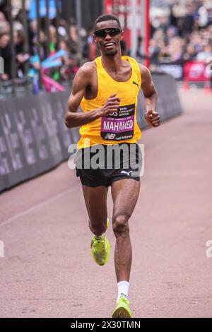 Mahamed Mahamed, British long distance runner finishing 4th, elite race ...