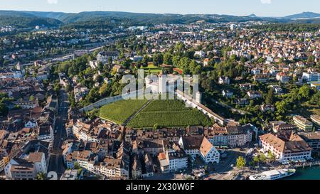 Der Munot ist eine Zirkularfestung in Schaffhausen und eines der ...