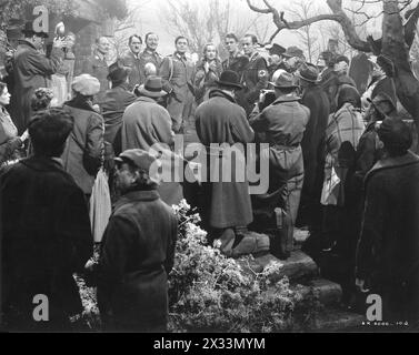 CHARLES HALTON, TOM DUGAN, LIONEL ATWILL, JACK BENNY, CAROLE LOMBARD ...