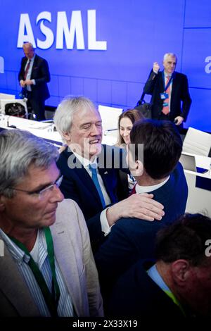VELDHOVEN - Former CEO Peter Wennink and CEO Christoph Fouquet during ...