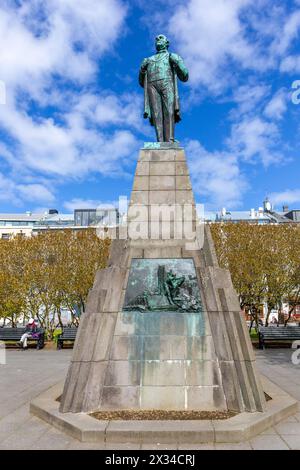 Statue of Jon Sigurdsson, leader of the Icelandic Independence movement ...